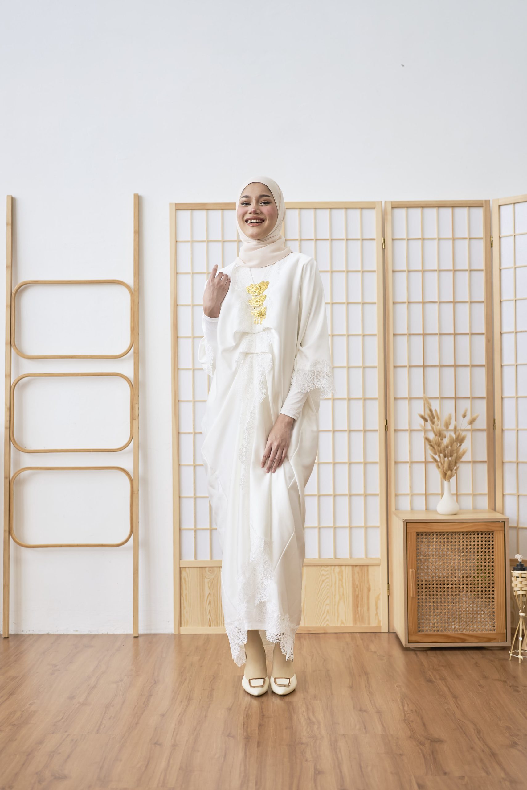 Arina – White – Fia Exclusive