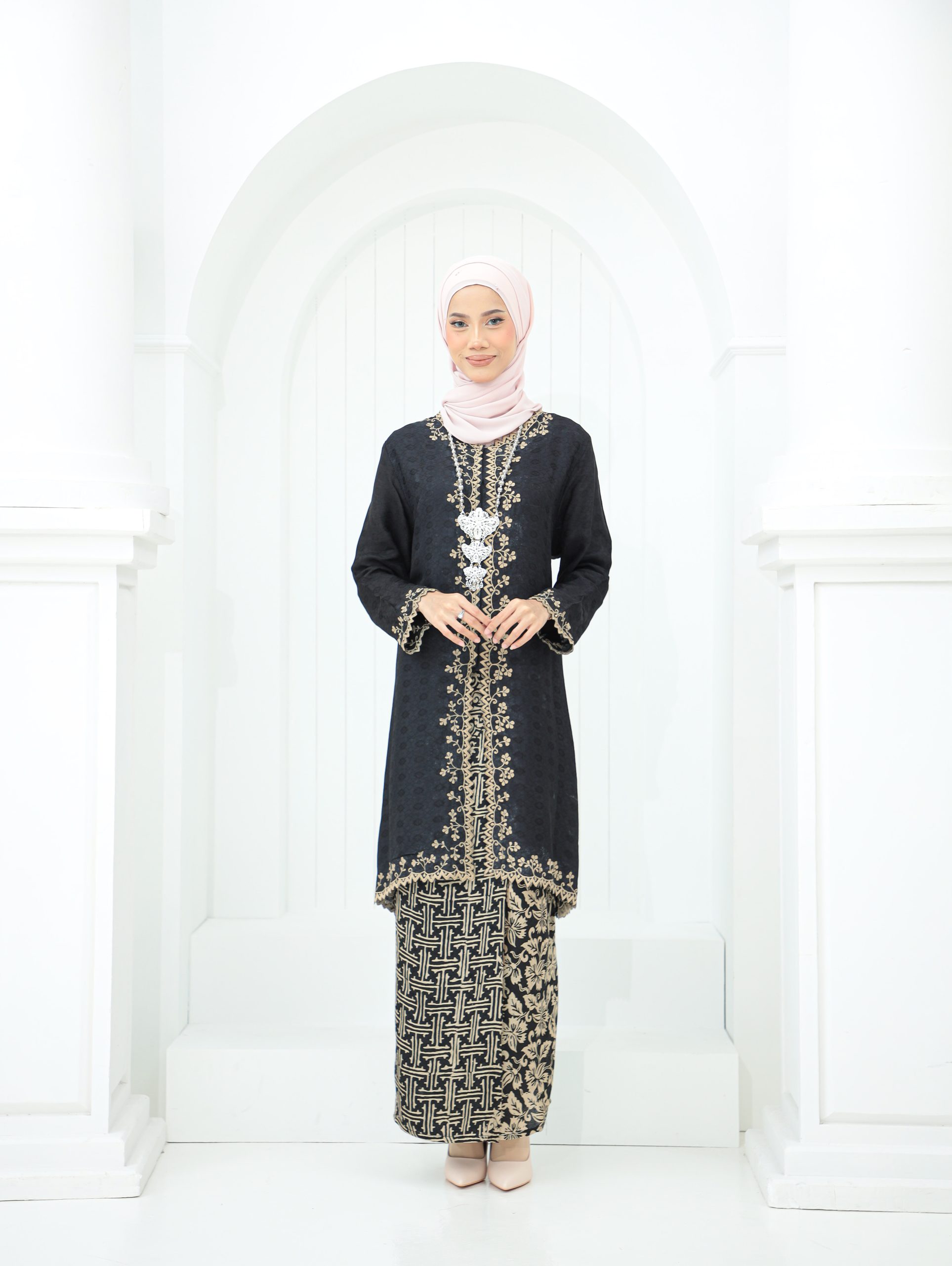 Maheera - Black Beige - Fia Exclusive