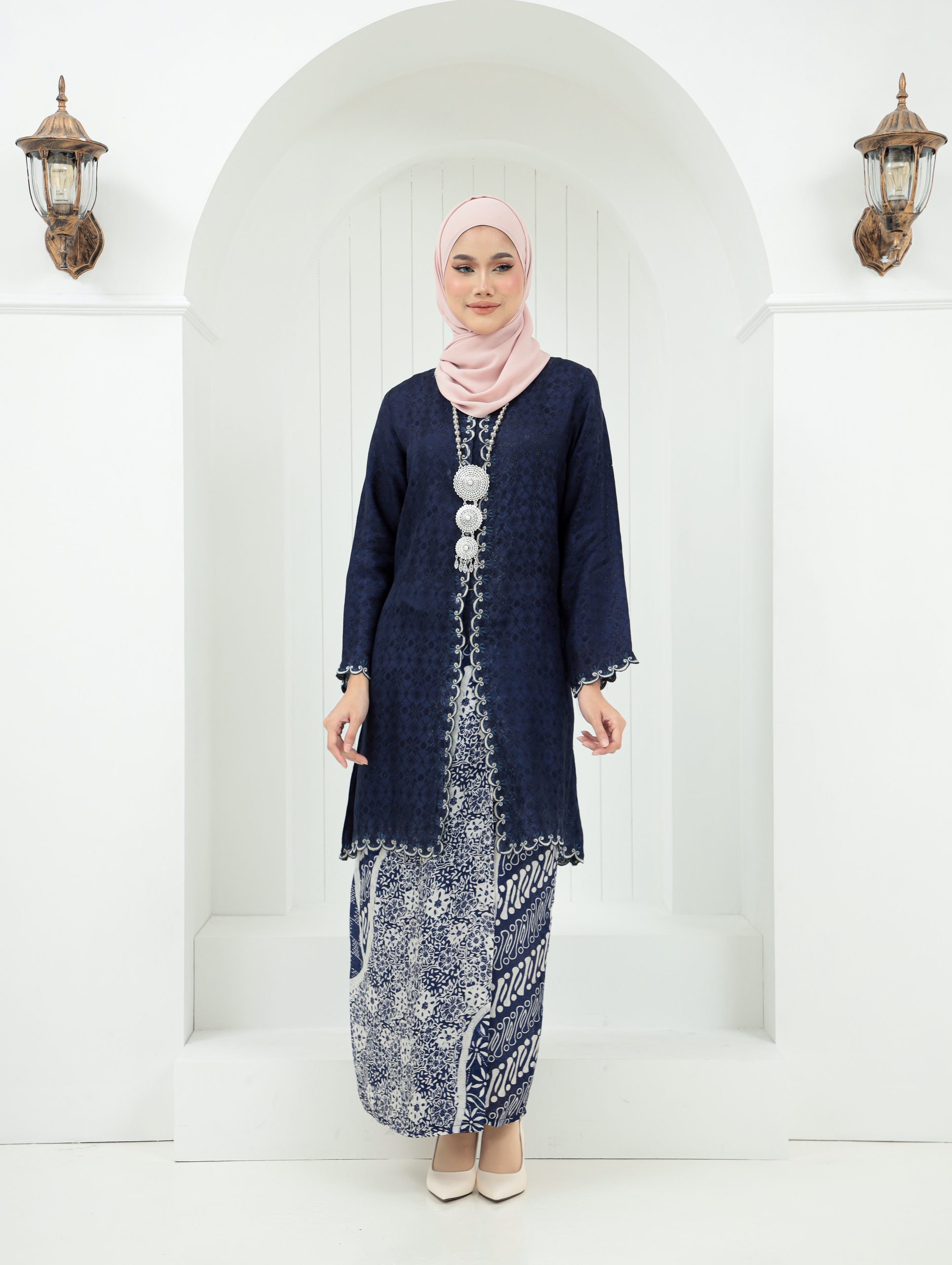 Malika - Floral Russian Blue - Fia Exclusive