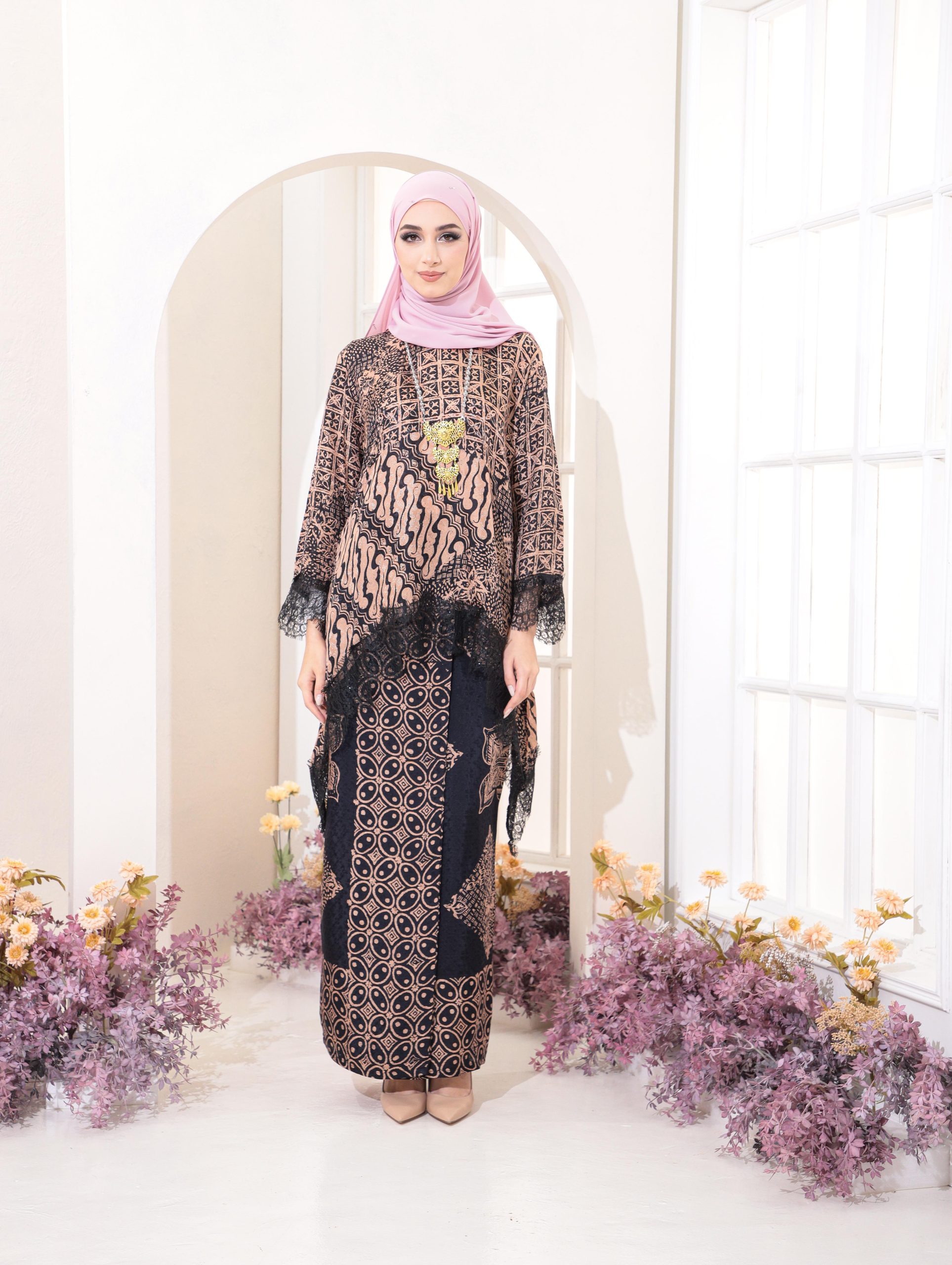 Helena - Black - Fia Exclusive
