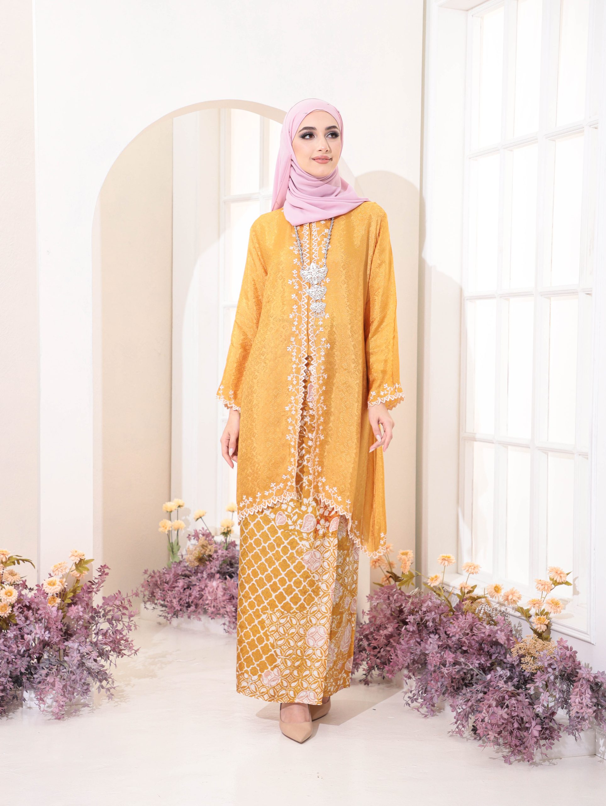Maheera - Golden Yellow - Fia Exclusive